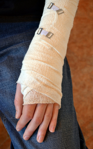 A farmer's hand got stuck in a paddy harvesting machine | நெல் அறுவடை ...