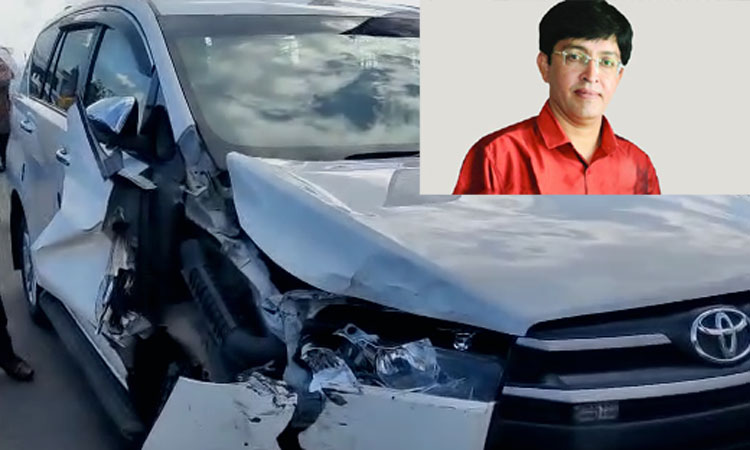 Cooperative Secretary Radhakrishnan's car met with an accident ...