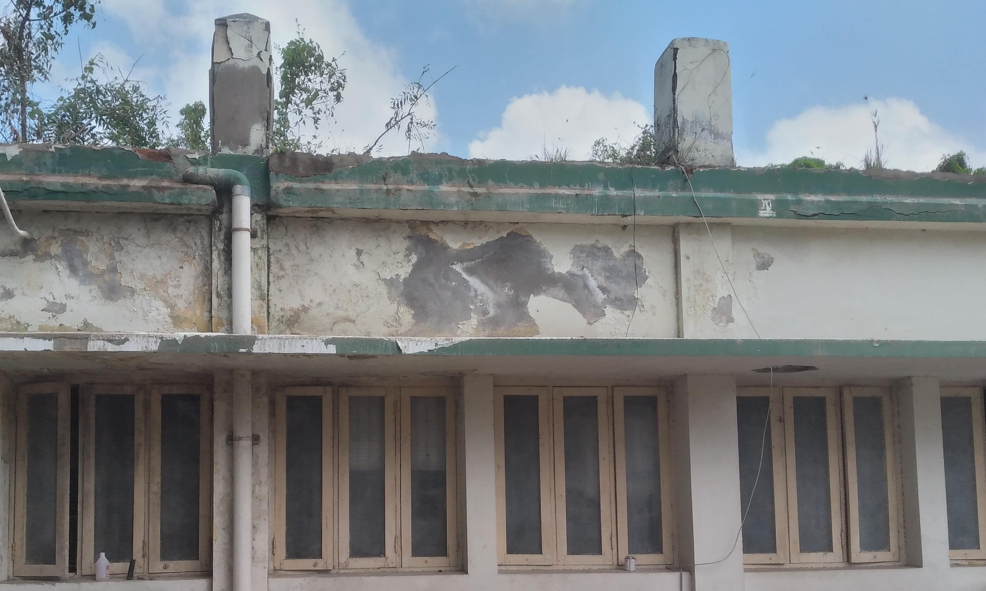 THe PHC building diabidated | வெள்ளகோவில் ஆரம்ப சுகாதார நிலையத்தில் ...