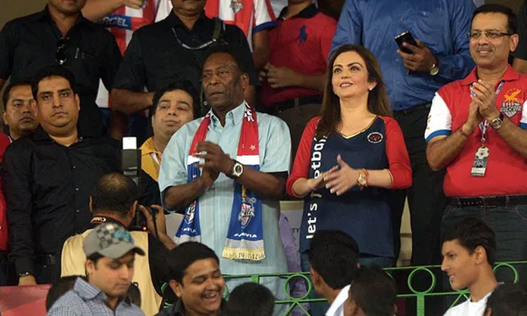 "Farewell, King" - From Rahul Gandhi to AR Rahman, how India paid ...