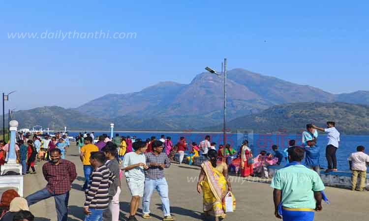 Increase in tourist arrivals to Azhiyar during English New Year ...