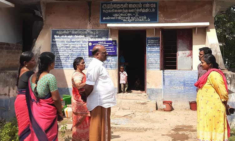 'Dinathanti' news echoes: Officials who inspected the damaged Anganwadi ...