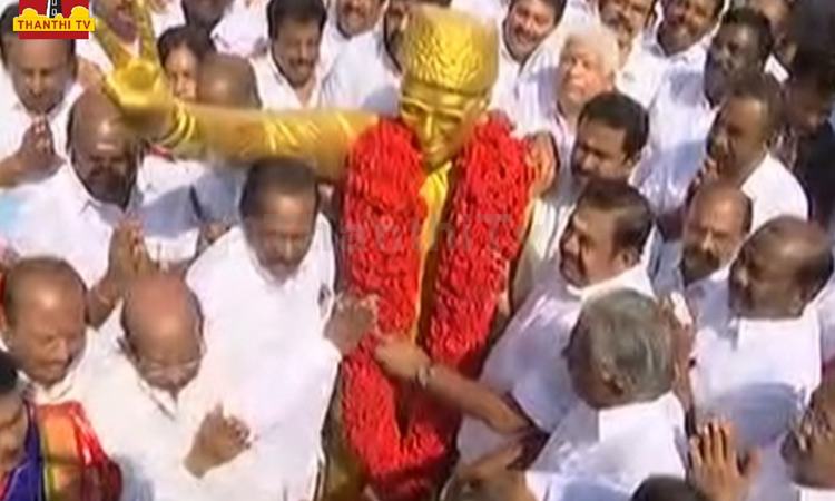 MGR's 106th birthday: EPS pays tribute by garlanding MGR's statue at ...