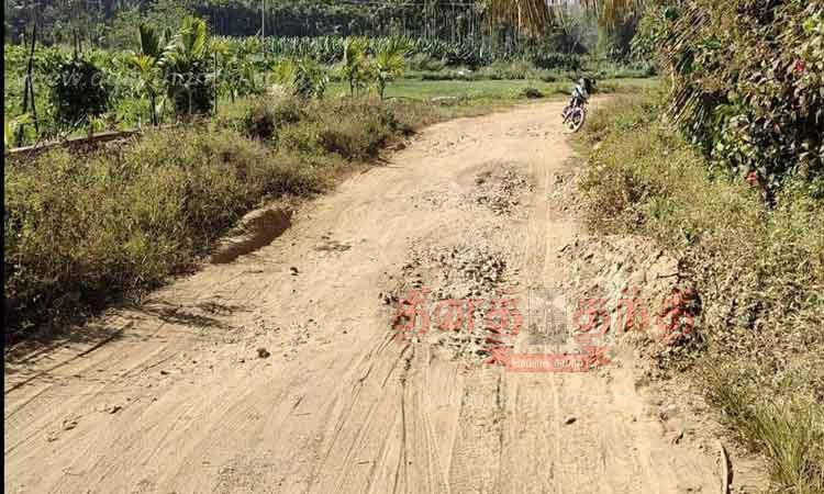 Motorists suffering on bumpy and potholed road between Otavayal-Palam ...