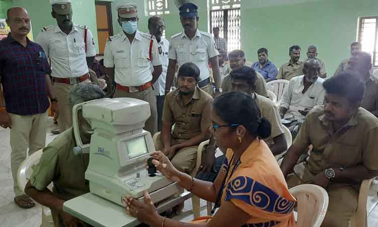 Eye test camp for drivers | டிரைவர்களுக்கு கண் பரிசோதனை முகாம்