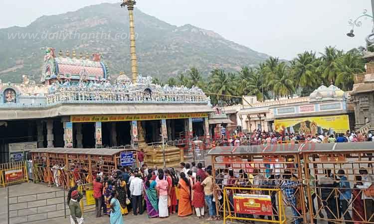 A crowd of devotees thronged the Arunachaleswarar temple ...