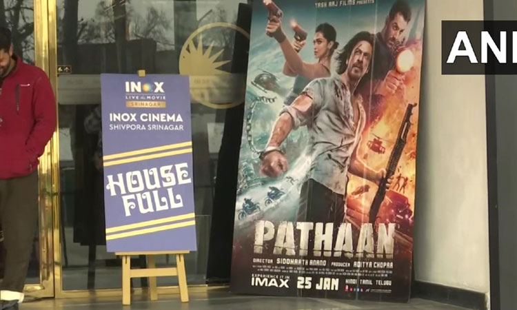 Pathan film in Kashmir; All shows are housefull for 4 days | காஷ்மீரில் ...