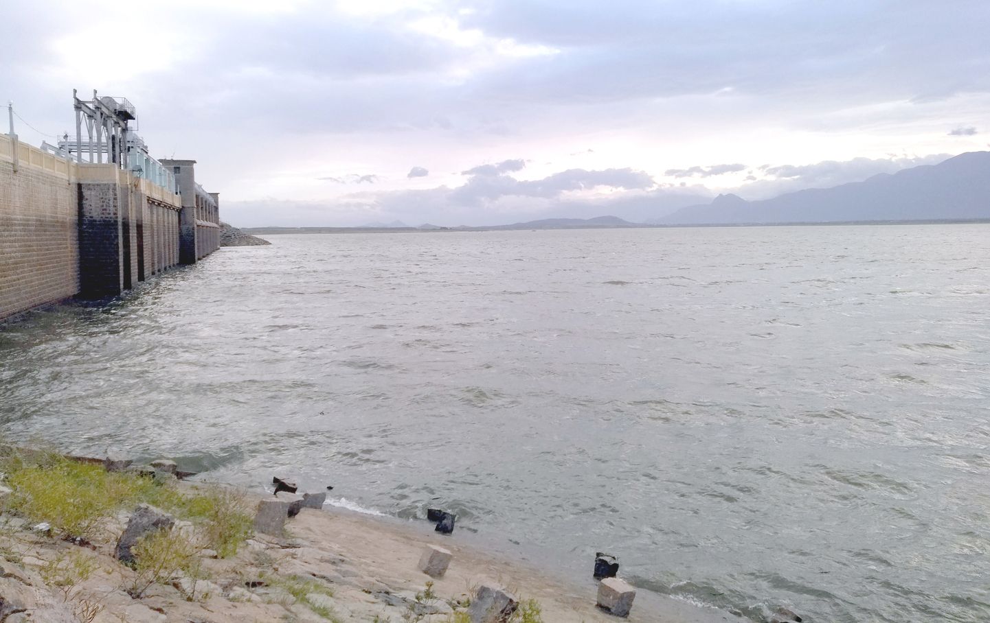 Waikai dam water level down to 53 feet | 53 அடியாக குறைந்த வைகை அணை ...