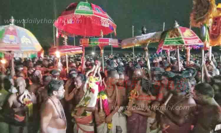 Kulithalai Kadampanthura is the Tirthawari of 8 village Samis on ...