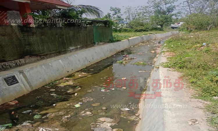 Risk of spread of infectious diseases due to mixing of sewage in the ...