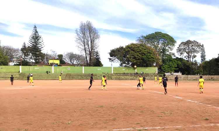 District level football tournament at Kotagiri | கோத்தகிரியில் மாவட்ட ...
