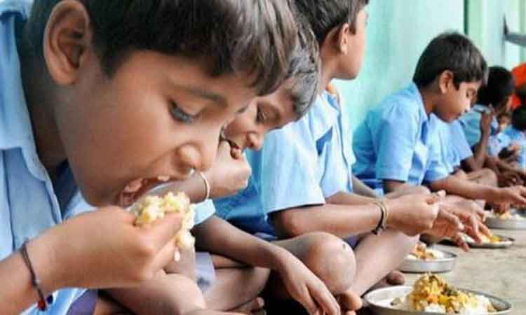 Vomiting and fainting in students who ate lunch: Suspension of Catering ...