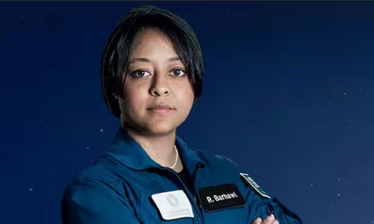 Saudi Arabia to send FIRST woman astronaut into space - meet Rayyana ...
