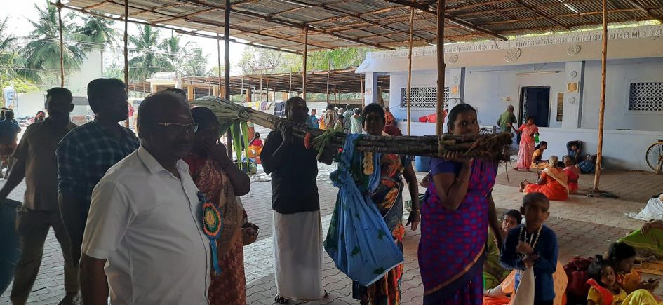 Devadanapatti Kamatsiyamman Temple Festival: Devotees who paid fine by ...