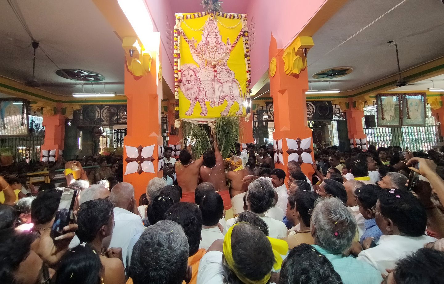 Matriarchy Festival Flag Hoisting at Fort Mariamman Temple | கோட்டை ...