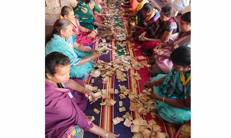 72 lakhs revenue from Srirangam temple bill offering | ஸ்ரீரங்கம் ...