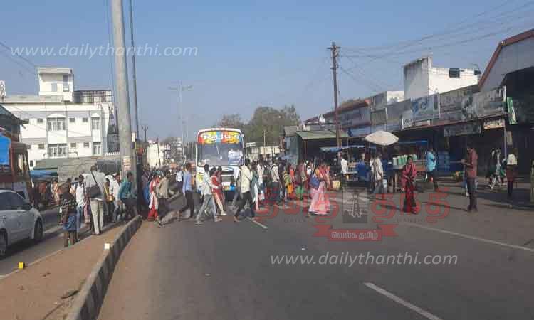 People using the road in Pollachi tunnel due to the nuisance of liquor ...