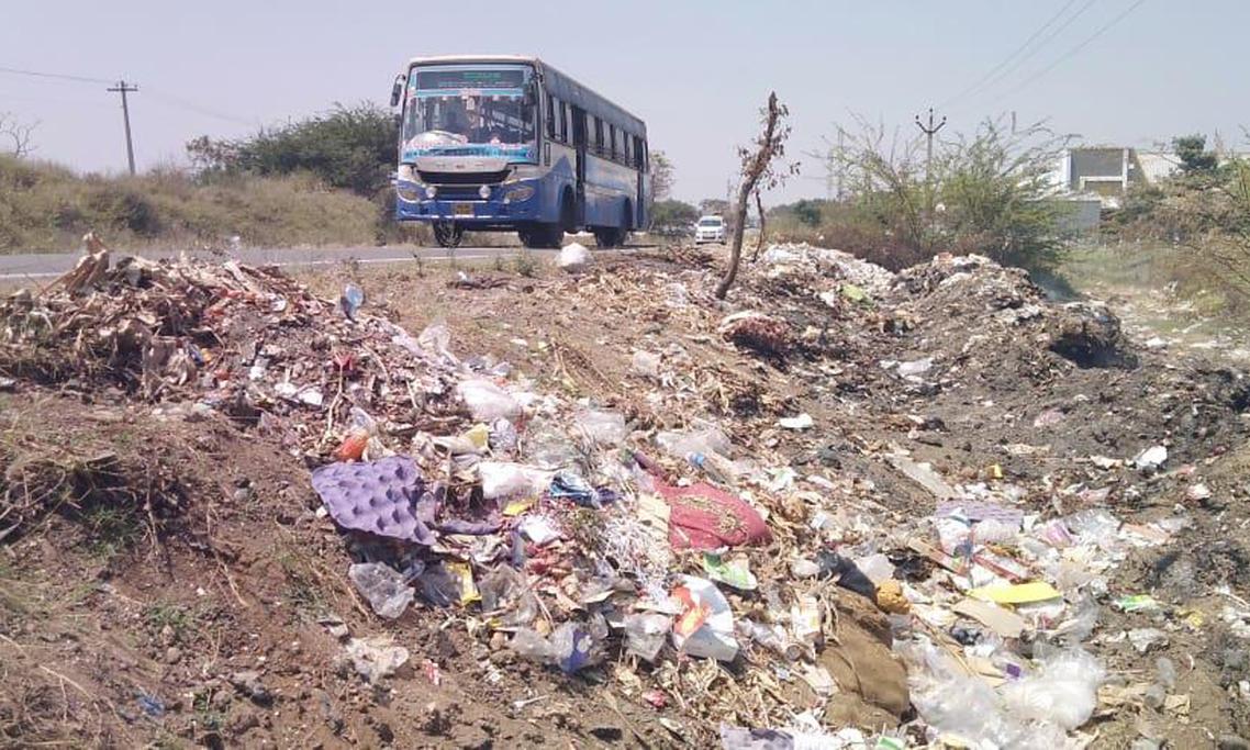 kupai | சாலையோரம் கொட்டப்படும் குப்பைகள்
