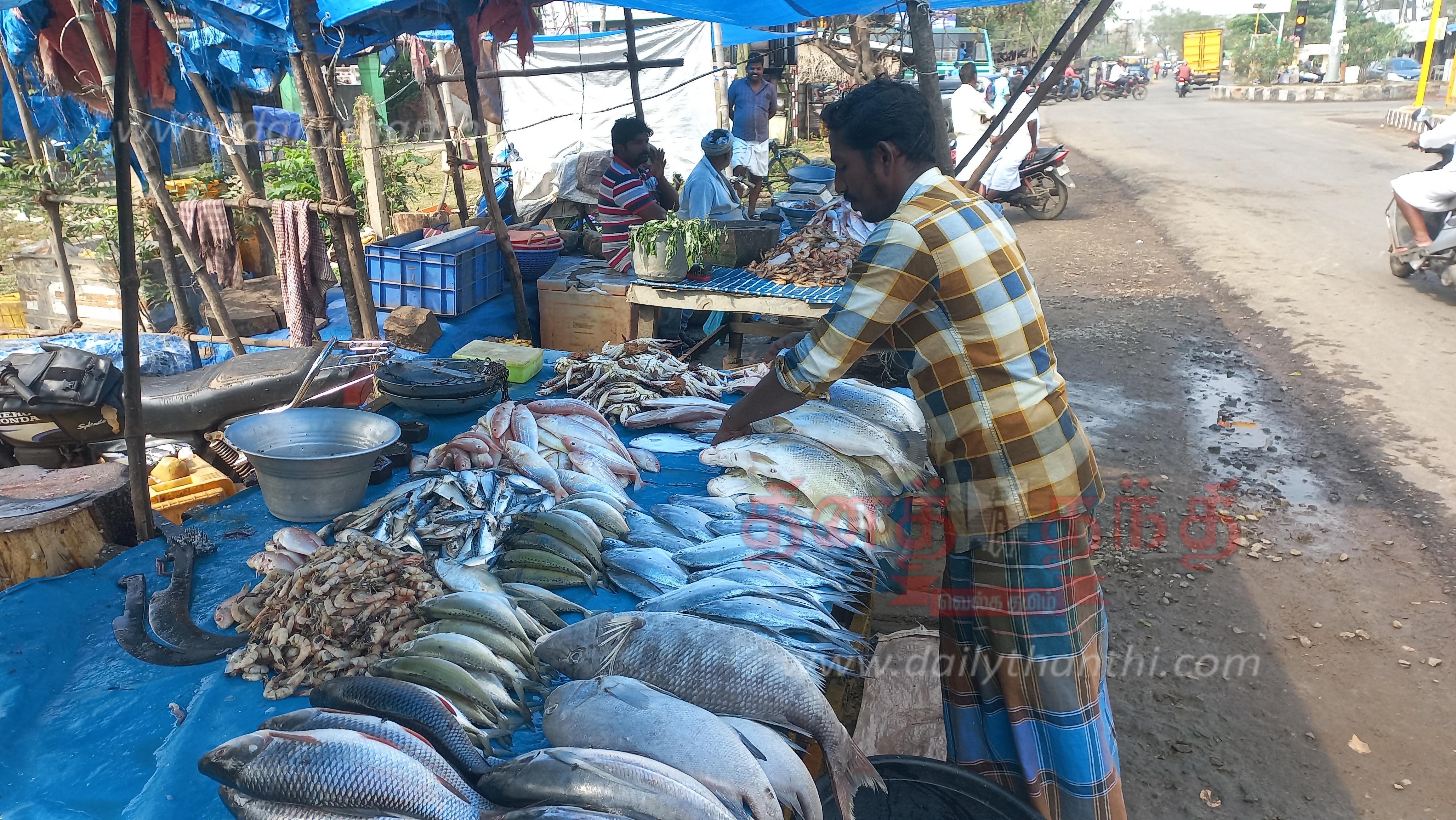 Increase in the price of fish; 1 kg of Vanjaram is sold at Rs.800 ...