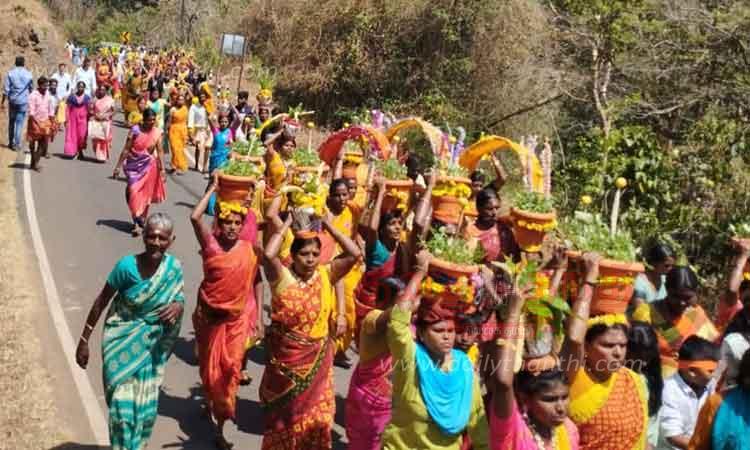The devotees take the milk tank and the kavadi in an elegant manner ...
