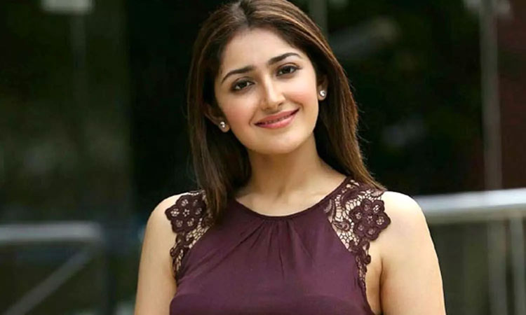 Saisha Arya joined the film 'Pathu Thala'. The twist given by the ...