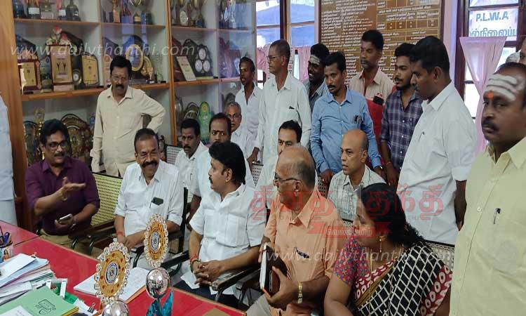 In schools Isaki Subbiah MLA Research | பள்ளிக்கூடங்களில் இசக்கி சுப்பையா எம்.எல்.ஏ. ஆய்வு