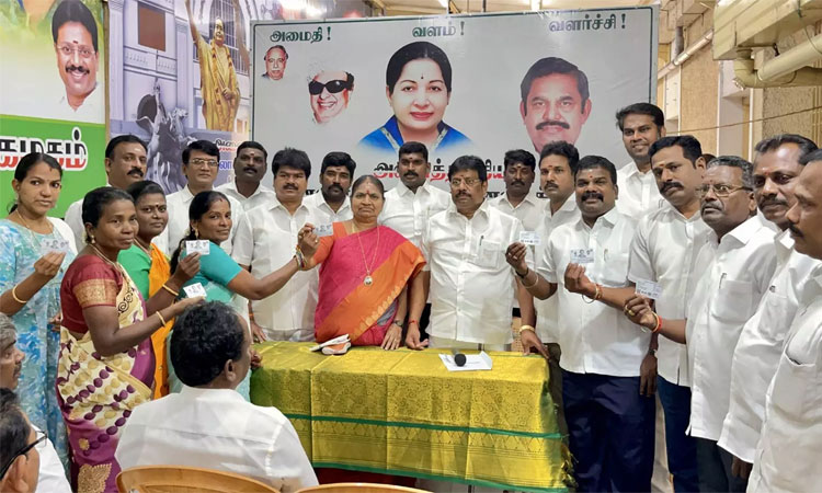 Change in AIADMK membership card after Supreme Court judgement ...