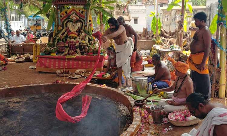 Chandi yagam at Mahamariamman temple | மகாமாரியம்மன் கோவிலில் சண்டி யாகம்