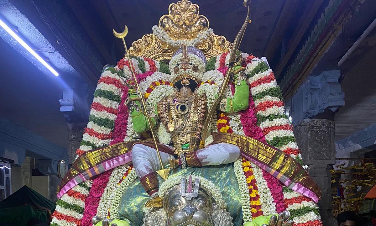 Sami street walk in Ulagalanda Perumal temple | உலகளந்த பெருமாள் ...