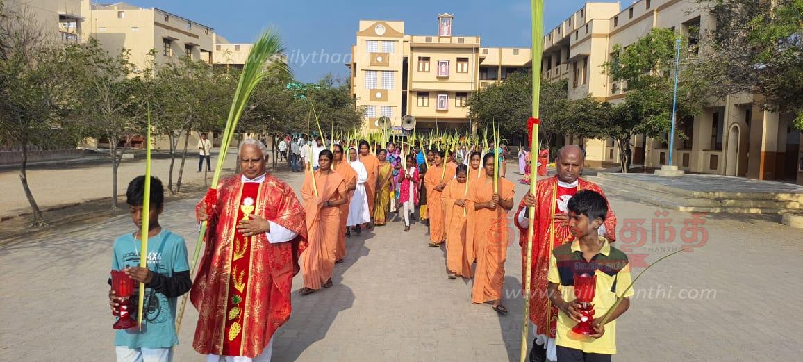 Kurutholai Sunday Procession | குருத்தோலை ஞாயிறு ஊர்வலம்
