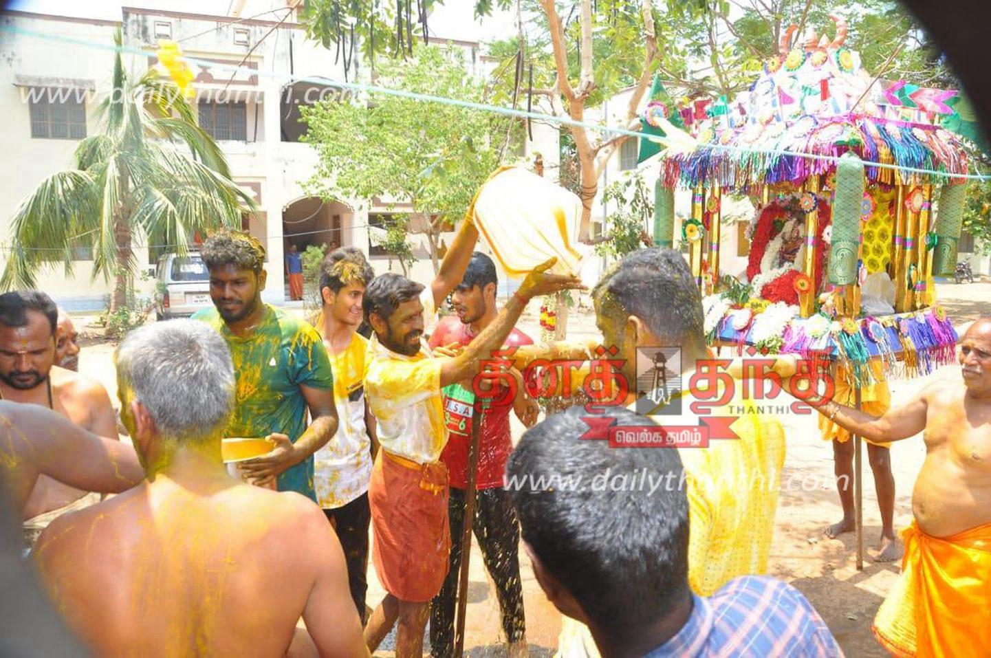 bannari amman | பண்ணாரி மாரியம்மன் கோவிலில் மஞ்சள் நீராட்டு விழா