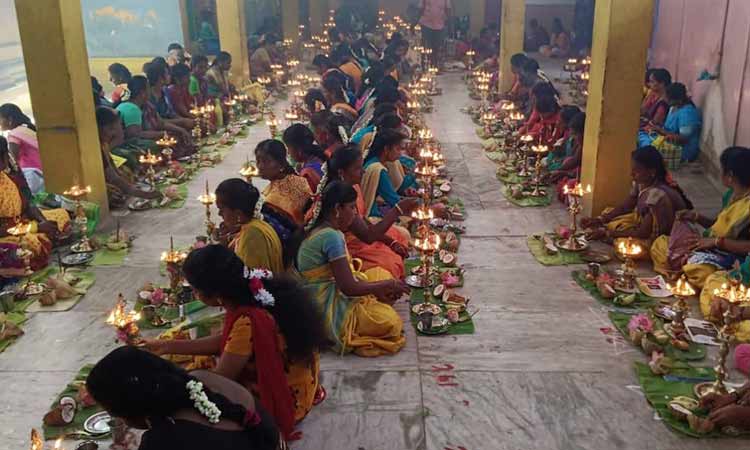 Thiruvilakku Pooja at Vepilai Mariamman temple | வேப்பிலை மாரியம்மன் ...