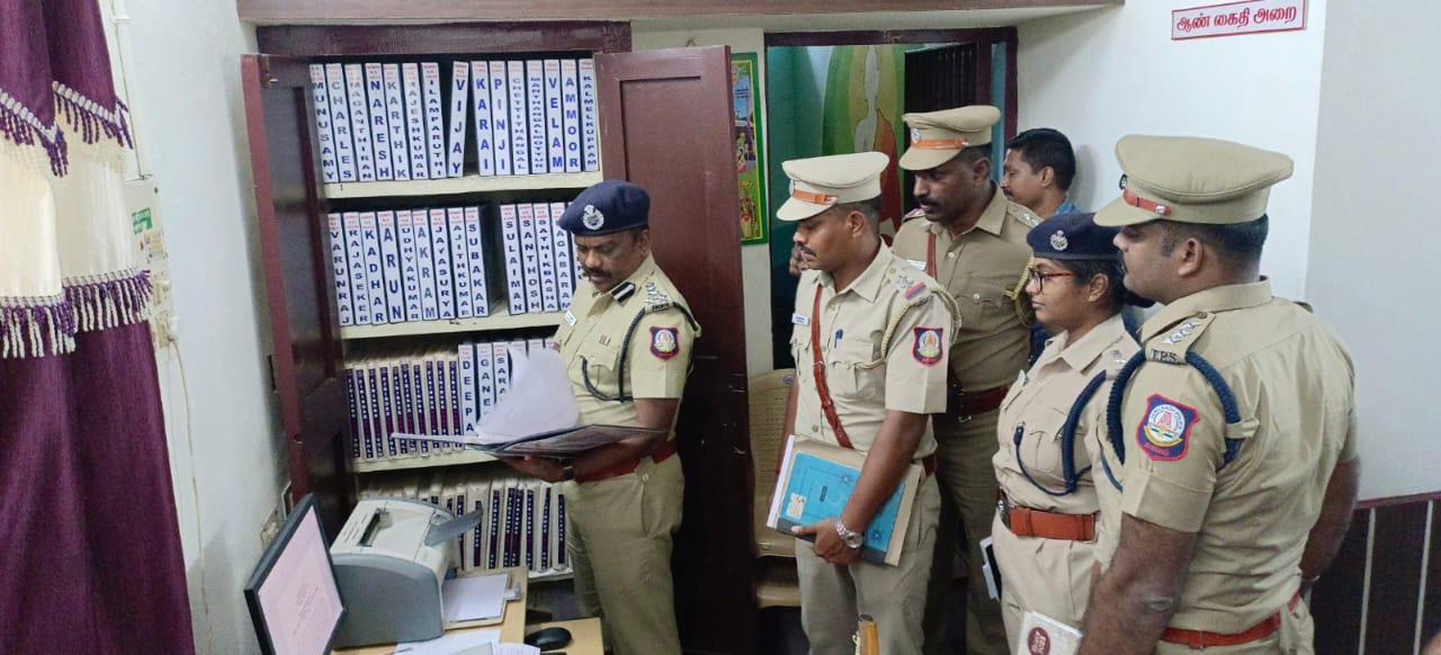 DIG Ranipet Police Station Study | ராணிப்பேட்டை போலீஸ் நிலையத்தில் டி.ஐ ...
