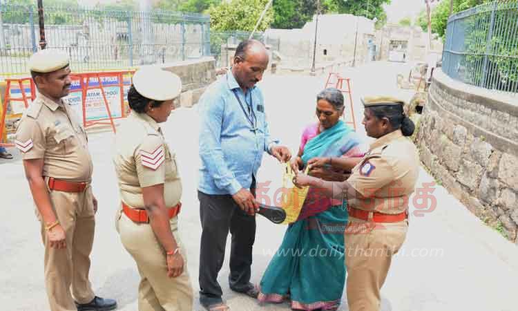 Heavy police security at Vellore Fort | வேலூர் கோட்டையில் பலத்த போலீஸ் பாதுகாப்பு