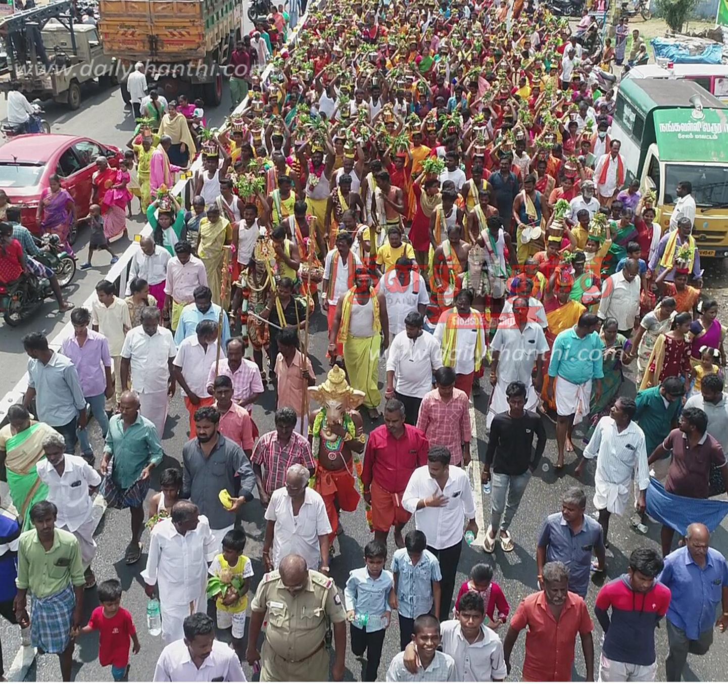 Tirthakuda procession at Nangavalli Someswara temple | நங்கவள்ளி ...