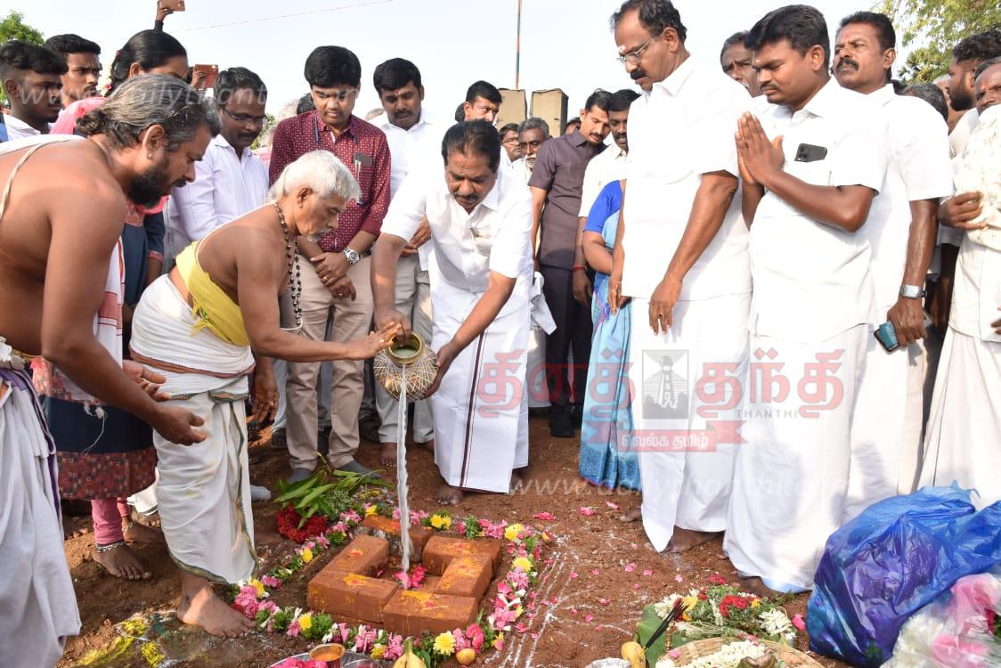 Minister Murthy inaugurated the renovation of Periyar Main Canal at a ...