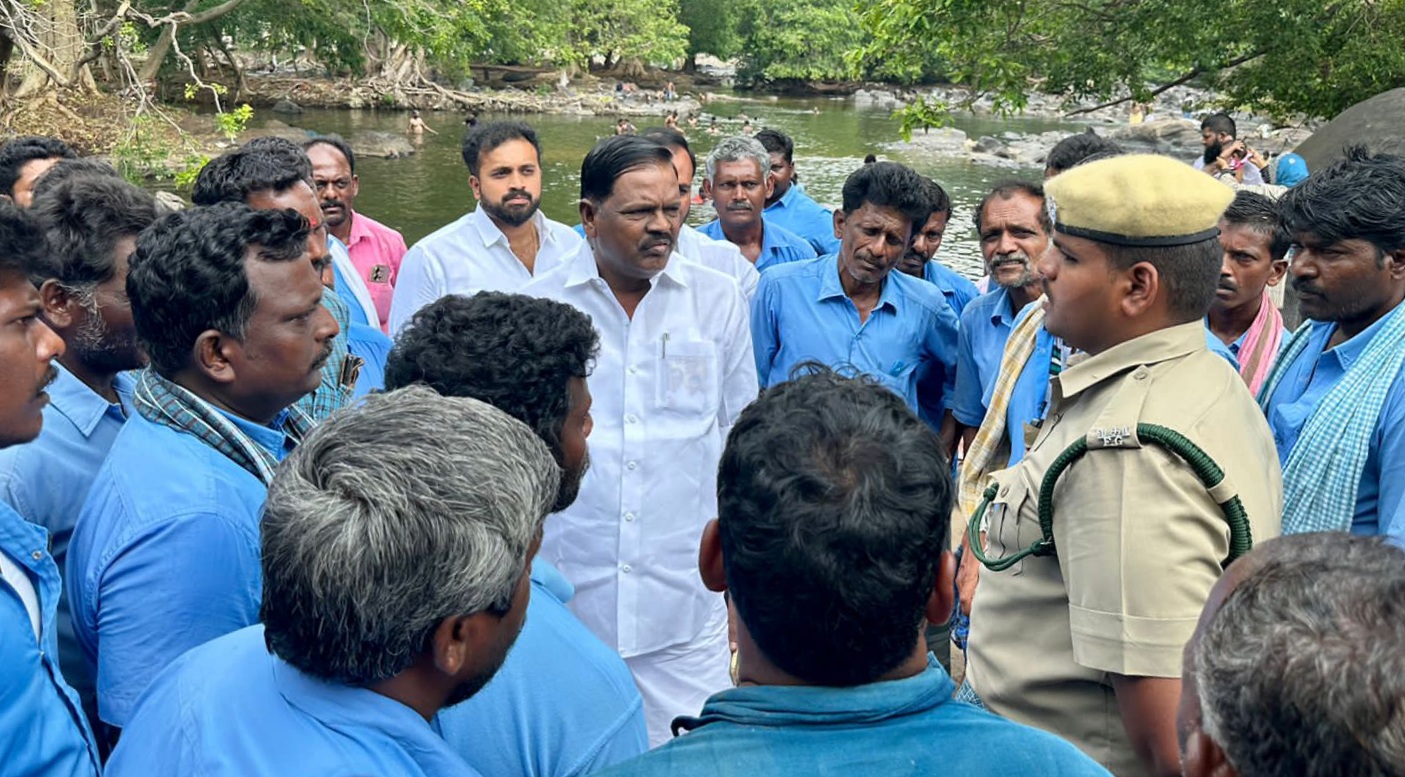 dmk | ஒகேனக்கல் சுற்றுலா தளத்தில்பரிசல் ஓட்டிகளின் கோரிக்கைகள் ...