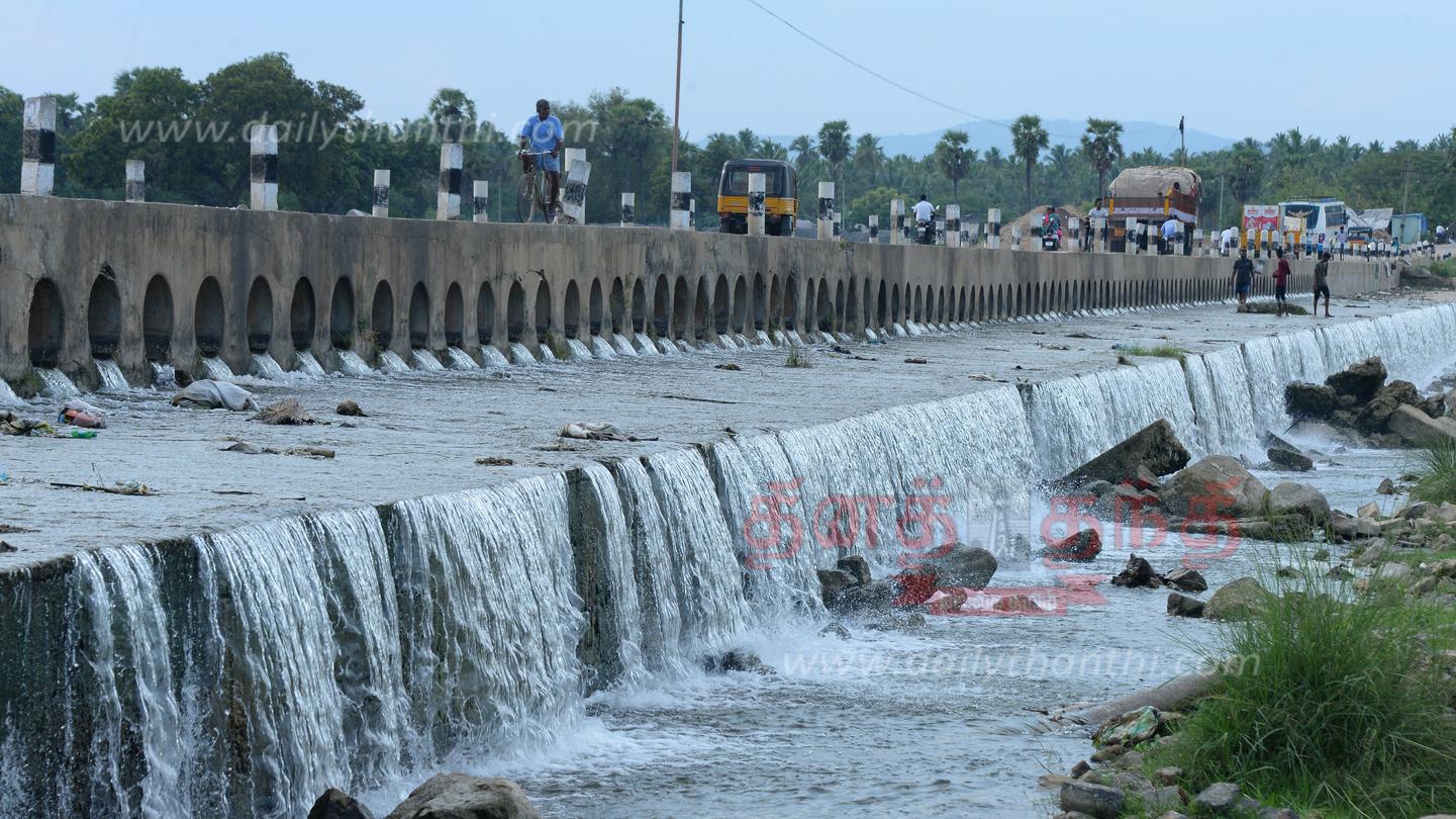 Flooding in Virinchipuram Pala | விரிஞ்சிபுரம் பாலாற்றில் வெள்ளம்