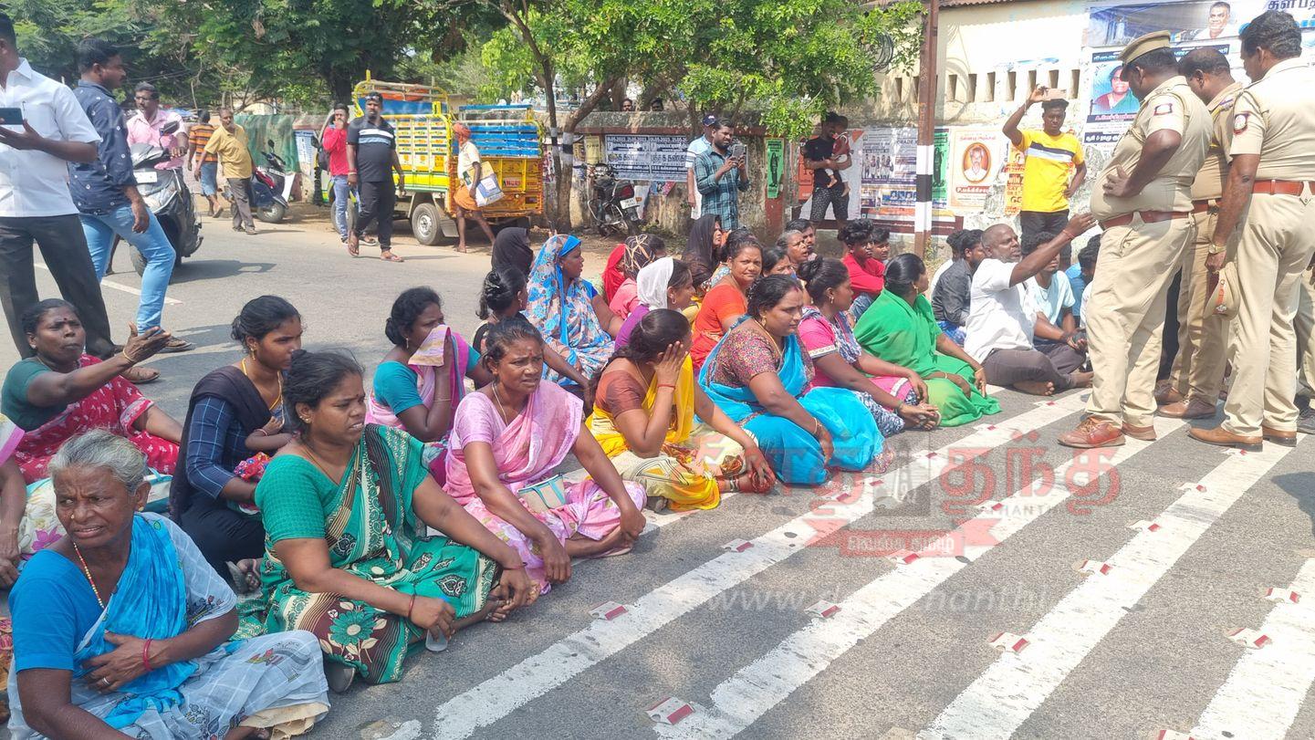 Nagai Thamaraikulam Tenkarai area public road block | நாகை தாமரைக்குளம் ...