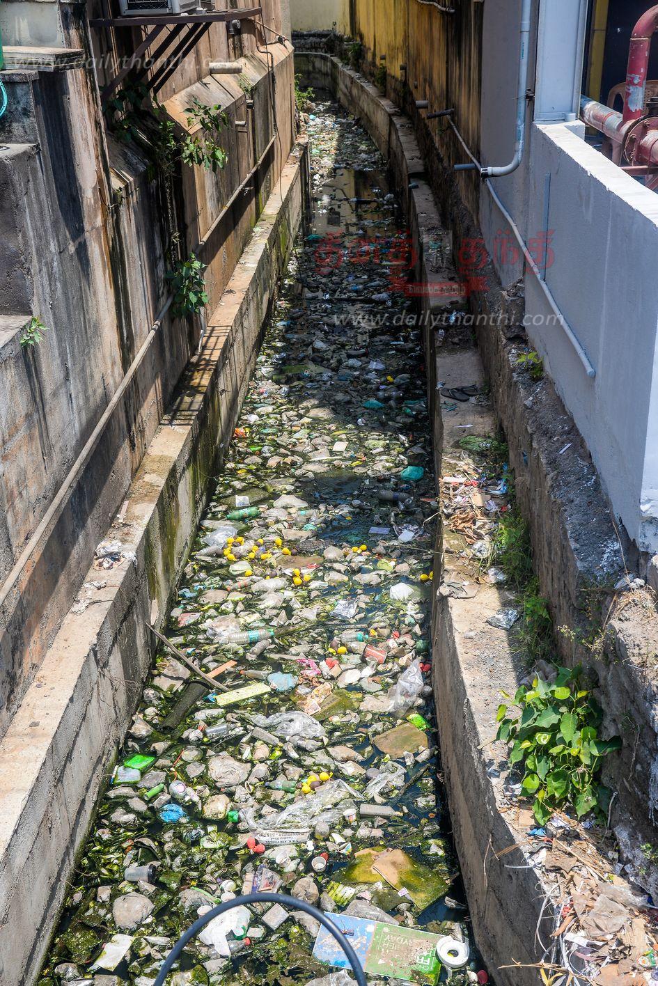 waste water in rain water stream | சாக்கடை வாய்க்காலாக மாறிய மழைநீர் ...