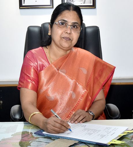 Poonkodi accepts post as new collector | புதிய கலெக்டராக பூங்கொடி பதவி ...