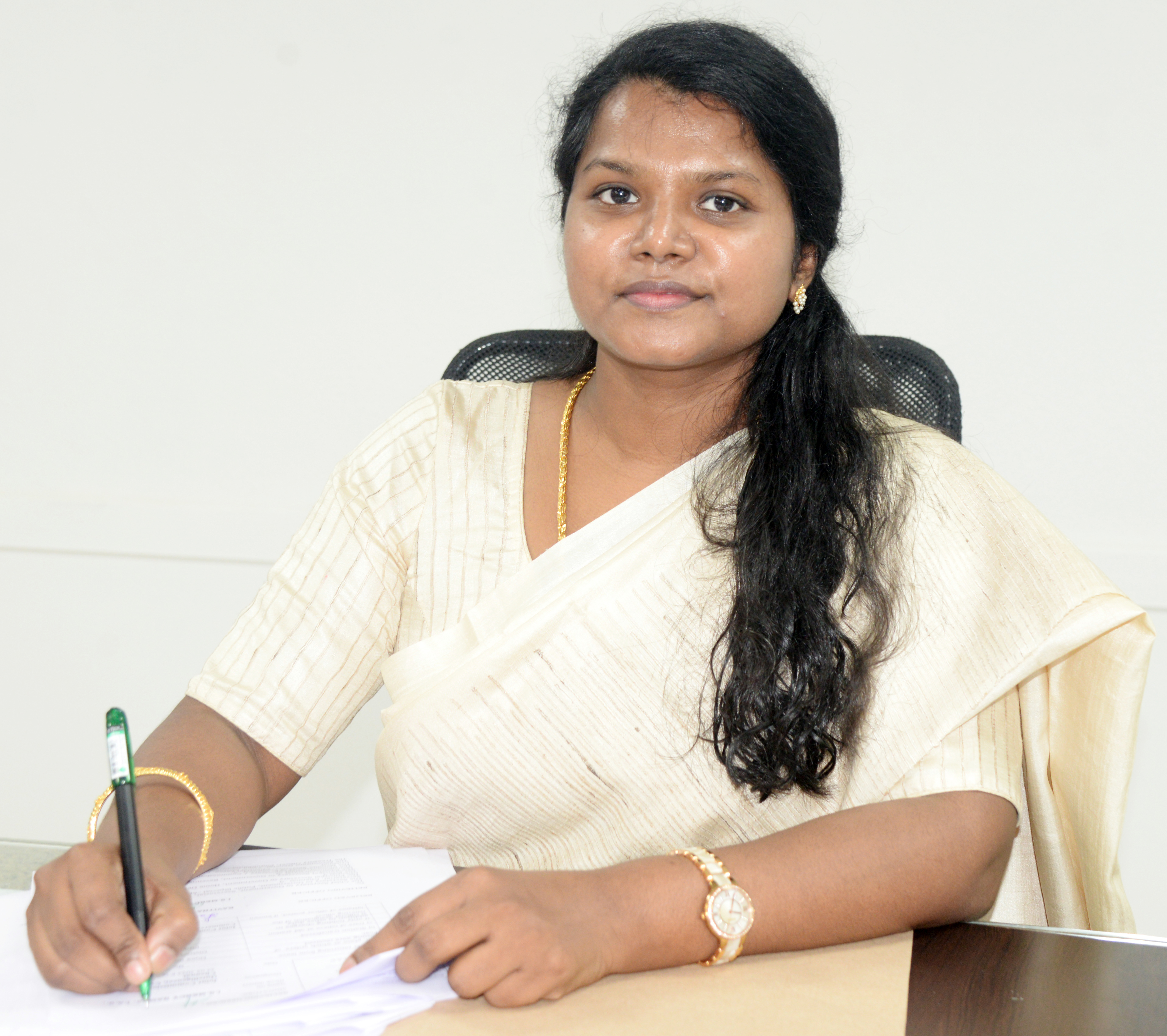 Mercy Ramya takes over as the new Collector of Pudukottai ...