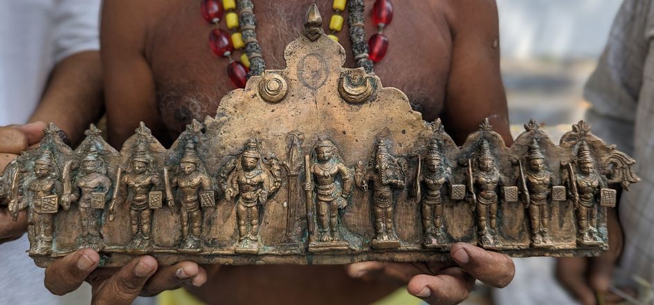 18th century copper plate discovery | 18-ம் நூற்றாண்டை சேர்ந்த செப்புப் ...