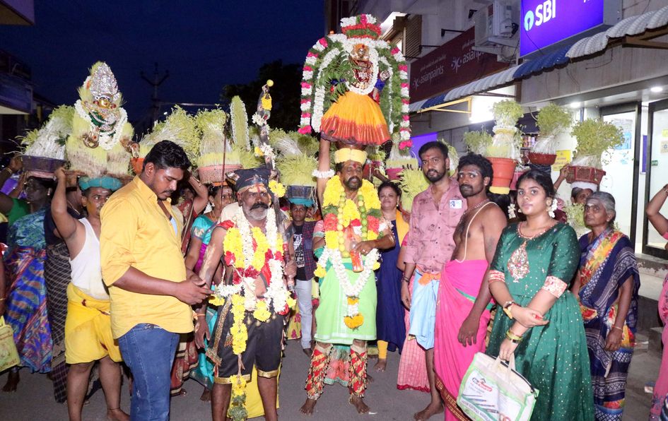 Mulaipari procession | முளைப்பாரி ஊர்வலம்
