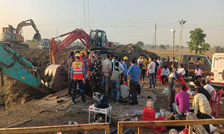 Girl, 2, Stuck In 300-Feet-Deep Borewell For 24 Hours, Slips Further ...