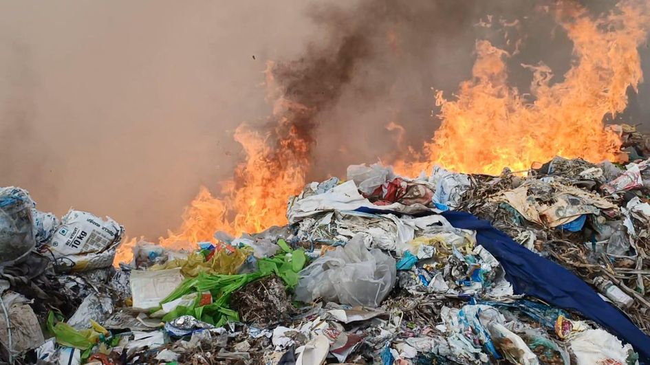 A terrible fire in a garbage dump | குப்பைக்கிடங்கில் பயங்கர தீ