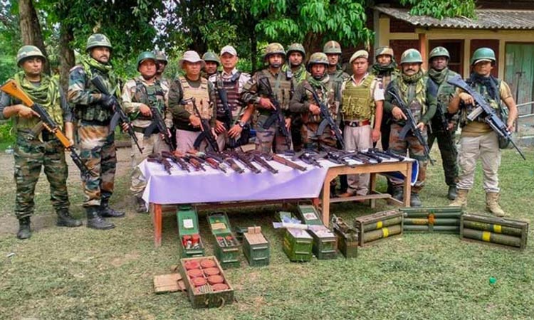 'Weapon Drop Box' placed in front of BJP MLA's house | மணிப்பூர்: பா.ஜ ...