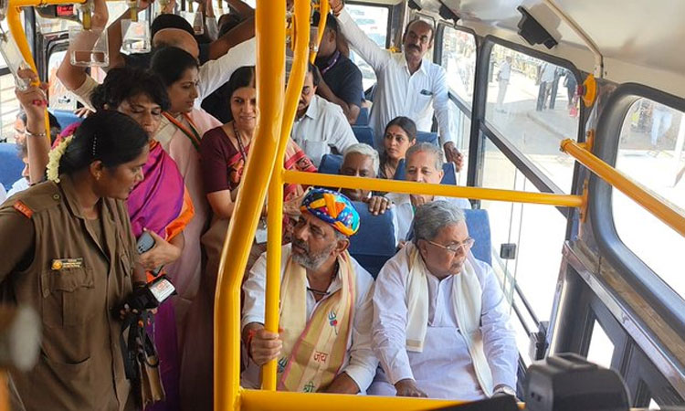 Chief Minister Siddaramaiah and Deputy Chief Minister D.K.Sivakumar ...