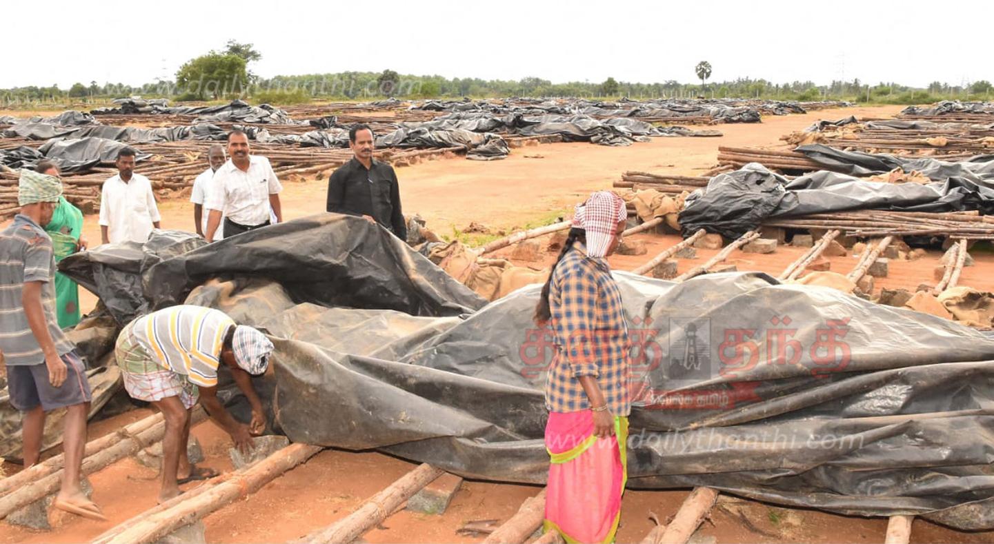 Construction of roofed paddy storage shed on 10 acres | 10 ஏக்கரில் ...