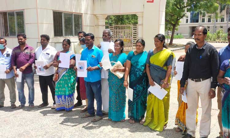 Government bus conductor defrauding 161 people claiming to be running a ...